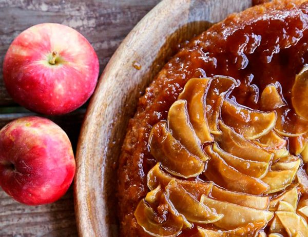 Maple Upside-Down Cake With Apples Recipe - Vermont Maple Syrup